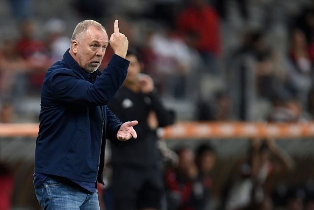 'Agora o pessoal vai respeitar o meu estilo defensivo', diz Mano Menezes