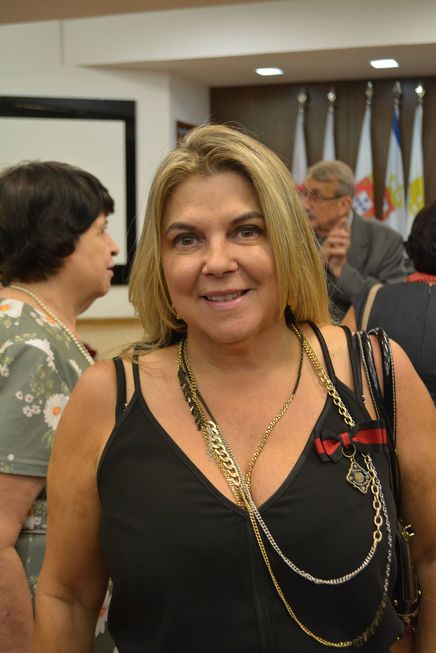 Presença: Medalha Ana Terra